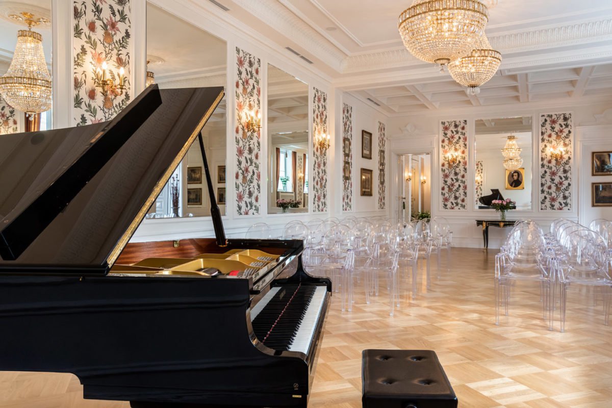 Live intimate Chopin concerts Warsaw, conference room events, Chopin's ...